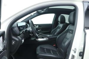 White Mercedes-Benz GLE 53 AMG 2021 in Vilnius, with an engine capacity of 3.00 L and mileage of 113 thousand km for 59990 €, photo 16 on AUTOMOTO.COM.LV