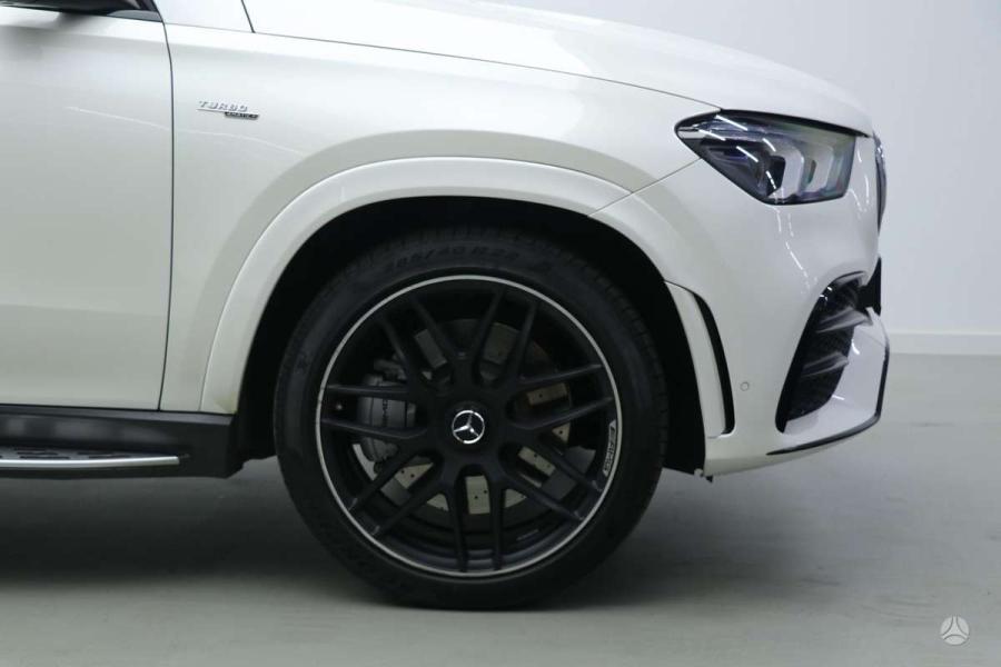 White Mercedes-Benz GLE 53 AMG 2021 in Vilnius, with an engine capacity of 3.00 L and mileage of 113 thousand km for 59990 €, photo 5 on AUTOMOTO.COM.LV