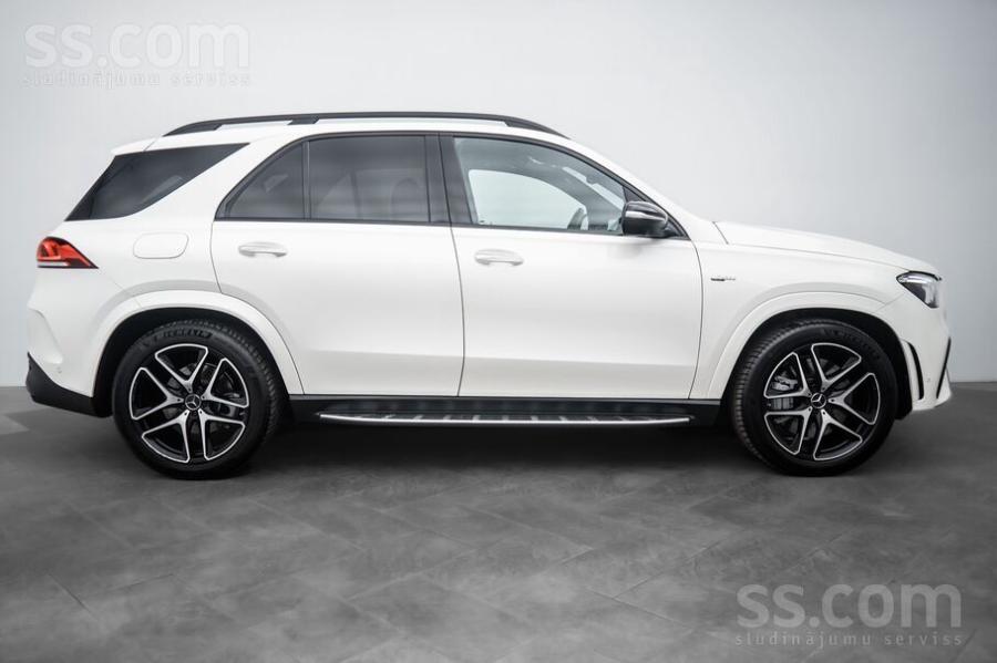Белый Мерседес GLE 53 AMG 2022 в Таллин, объемом двигателя 3.00 л и пробегом 28 тыс. км за 78999 €, фото 6 на AUTOMOTO.COM.LV