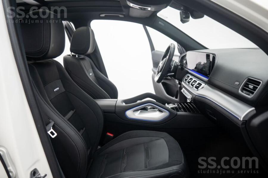 Белый Мерседес GLE 53 AMG 2022 в Таллин, объемом двигателя 3.00 л и пробегом 28 тыс. км за 78999 €, фото 13 на AUTOMOTO.COM.LV
