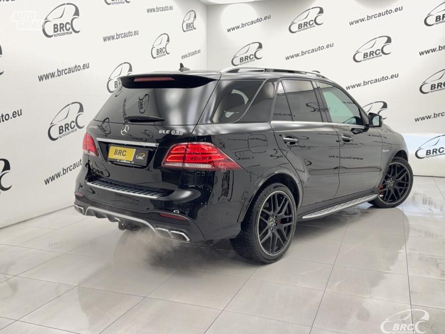 Black Mercedes-Benz GLE 63 AMG 2016 in Avizieniai, with an engine capacity of 5.50 L and mileage of 187 thousand km for 40900 €, photo 2 on AUTOMOTO.COM.LV