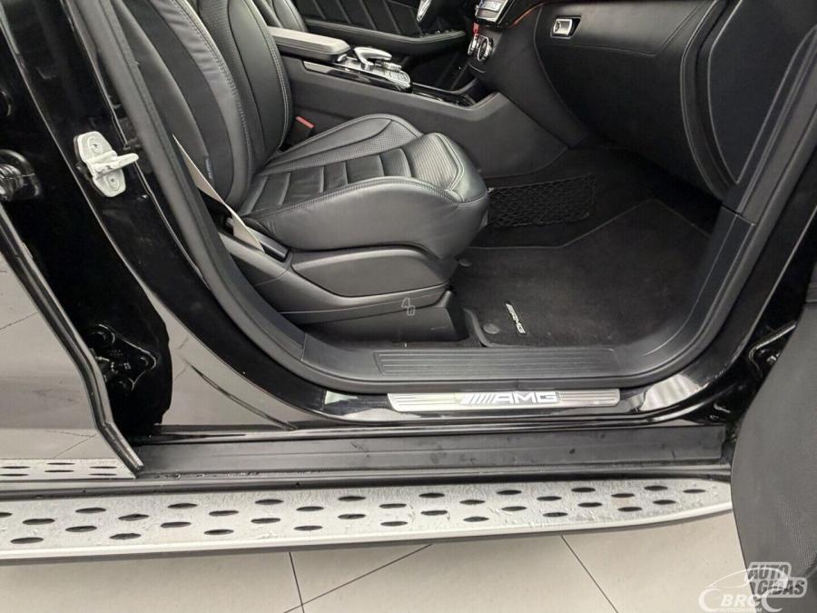 Black Mercedes-Benz GLE 63 AMG 2016 in Avizieniai, with an engine capacity of 5.50 L and mileage of 187 thousand km for 40900 €, photo 6 on AUTOMOTO.COM.LV
