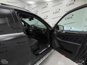 Black Mercedes-Benz GLE 63 AMG 2016 in Avizieniai, with an engine capacity of 5.50 L and mileage of 187 thousand km for 40900 €, photo 8 on AUTOMOTO.COM.LV