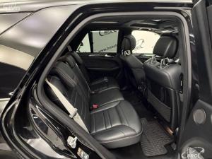 Black Mercedes-Benz GLE 63 AMG 2016 in Avizieniai, with an engine capacity of 5.50 L and mileage of 187 thousand km for 40900 €, photo 11 on AUTOMOTO.COM.LV