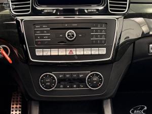 Black Mercedes-Benz GLE 63 AMG 2016 in Avizieniai, with an engine capacity of 5.50 L and mileage of 187 thousand km for 40900 €, photo 18 on AUTOMOTO.COM.LV