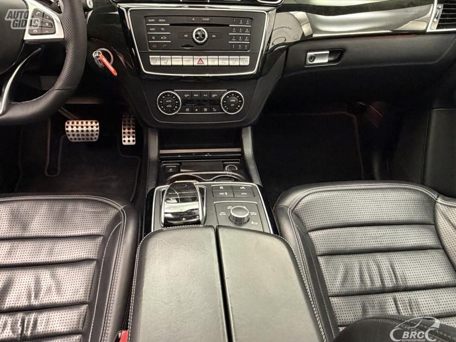 Black Mercedes-Benz GLE 63 AMG 2016 in Avizieniai, with an engine capacity of 5.50 L and mileage of 187 thousand km for 40900 €, photo 19 on AUTOMOTO.COM.LV