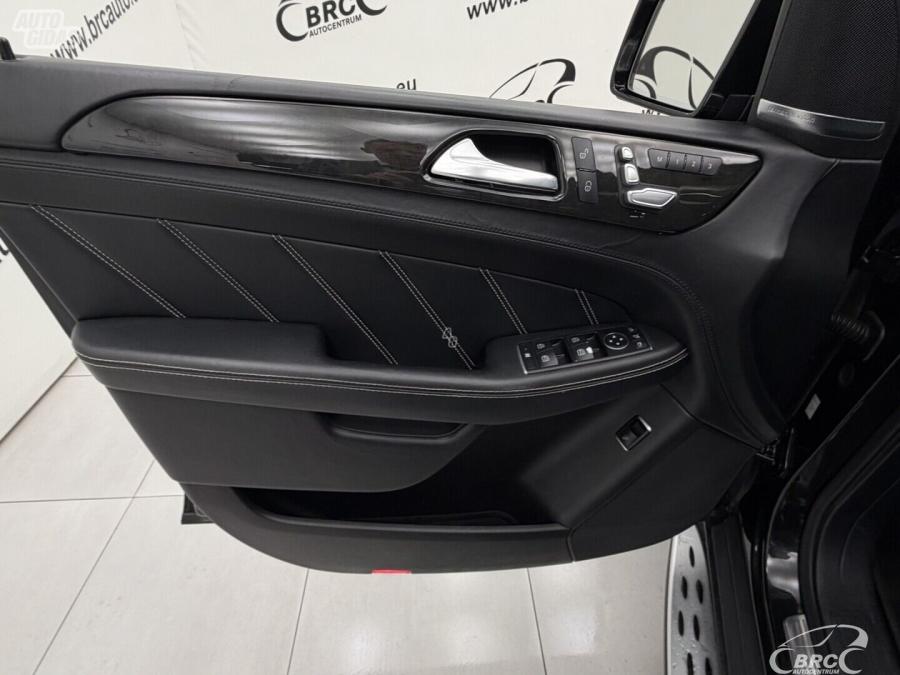 Black Mercedes-Benz GLE 63 AMG 2016 in Avizieniai, with an engine capacity of 5.50 L and mileage of 187 thousand km for 40900 €, photo 21 on AUTOMOTO.COM.LV