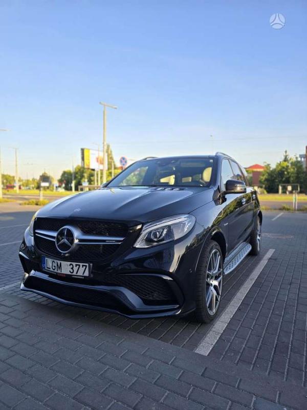 Mercedes-Benz GLE 63 AMG 2016 in Vilnius, with an engine capacity of 5.46 L and mileage of 144 thousand km for 49000 €, photo 3 on AUTOMOTO.COM.LV