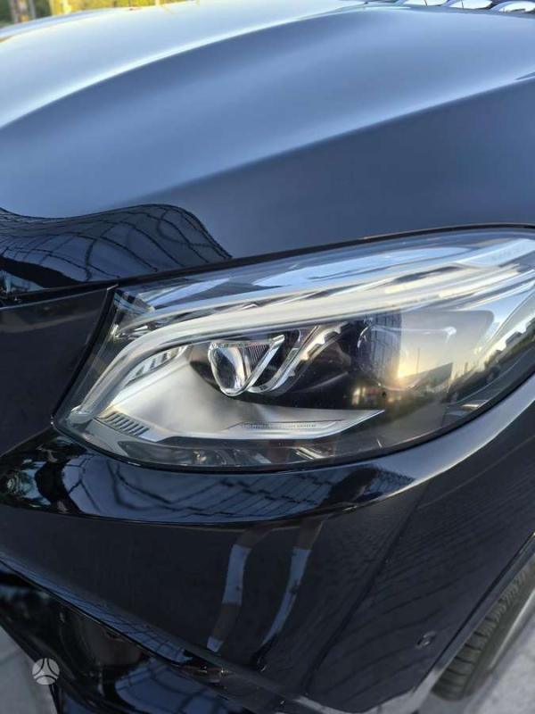 Mercedes-Benz GLE 63 AMG 2016 in Vilnius, with an engine capacity of 5.46 L and mileage of 144 thousand km for 49000 €, photo 5 on AUTOMOTO.COM.LV