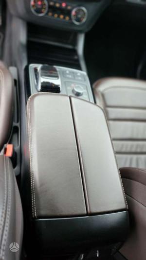 White Mercedes-Benz GLE 63 AMG 2015 in Tallinn, with an engine capacity of 5.46 L and mileage of 19 thousand km for 55000 €, photo 6 on AUTOMOTO.COM.LV
