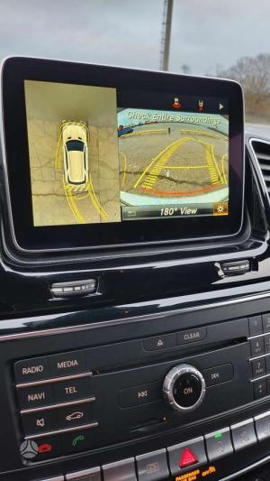 White Mercedes-Benz GLE 63 AMG 2015 in Tallinn, with an engine capacity of 5.46 L and mileage of 19 thousand km for 55000 €, photo 18 on AUTOMOTO.COM.LV