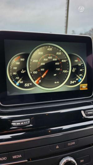 White Mercedes-Benz GLE 63 AMG 2015 in Tallinn, with an engine capacity of 5.46 L and mileage of 19 thousand km for 55000 €, photo 19 on AUTOMOTO.COM.LV