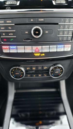 White Mercedes-Benz GLE 63 AMG 2015 in Tallinn, with an engine capacity of 5.46 L and mileage of 19 thousand km for 55000 €, photo 22 on AUTOMOTO.COM.LV