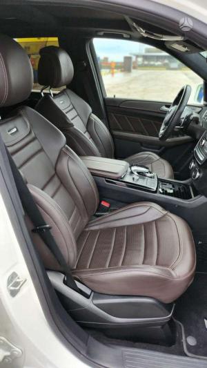 White Mercedes-Benz GLE 63 AMG 2015 in Tallinn, with an engine capacity of 5.46 L and mileage of 19 thousand km for 55000 €, photo 31 on AUTOMOTO.COM.LV