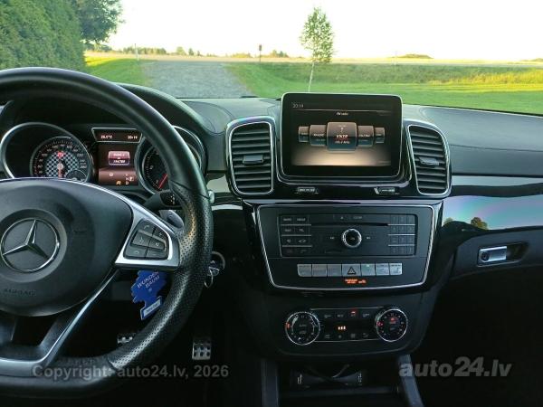 Melns Mercedes-Benz GLE-Class 2015 Rakvere, ar dzinēja tilpumu 3.00 L un nobraukumu 194 tūkst. km par 29000 €, foto 4 vietnē AUTOMOTO.COM.LV
