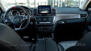 Black Mercedes-Benz GLE-Class 2016 in Tallinn, with an engine capacity of 3.00 L and mileage of 92 thousand km for 40900 €, photo 11 on AUTOMOTO.COM.LV