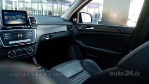 Black Mercedes-Benz GLE-Class 2016 in Tallinn, with an engine capacity of 3.00 L and mileage of 92 thousand km for 40900 €, photo 15 on AUTOMOTO.COM.LV