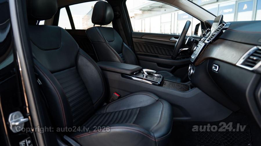 Black Mercedes-Benz GLE-Class 2016 in Tallinn, with an engine capacity of 3.00 L and mileage of 92 thousand km for 40900 €, photo 16 on AUTOMOTO.COM.LV