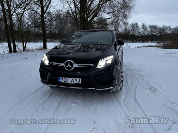 Melns Mercedes-Benz GLE-Class 2019 Tallina, ar dzinēja tilpumu 3.00 L un nobraukumu 171 tūkst. km par 36500 €, foto 2 vietnē AUTOMOTO.COM.LV