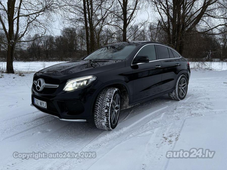 Melns Mercedes-Benz GLE-Class 2019 Tallina, ar dzinēja tilpumu 3.00 L un nobraukumu 171 tūkst. km par 36500 €, foto 3 vietnē AUTOMOTO.COM.LV