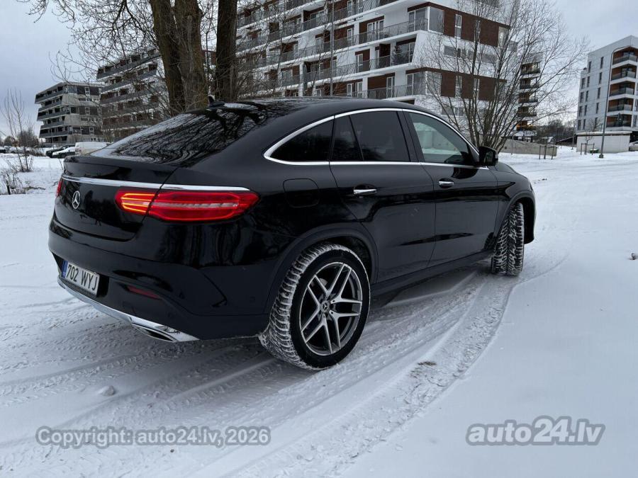 Melns Mercedes-Benz GLE-Class 2019 Tallina, ar dzinēja tilpumu 3.00 L un nobraukumu 171 tūkst. km par 36500 €, foto 8 vietnē AUTOMOTO.COM.LV