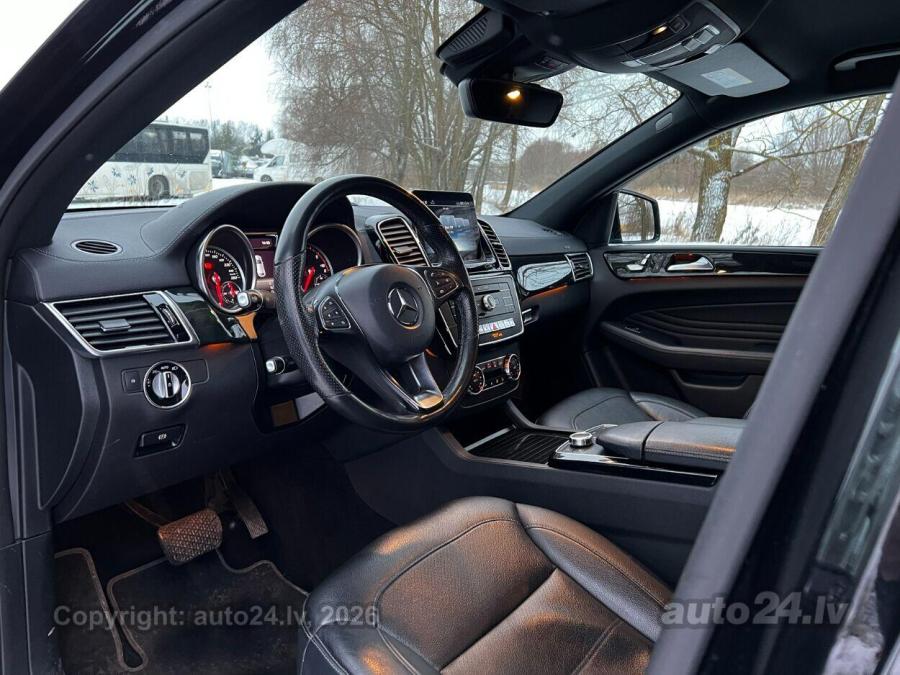 Melns Mercedes-Benz GLE-Class 2019 Tallina, ar dzinēja tilpumu 3.00 L un nobraukumu 171 tūkst. km par 36500 €, foto 10 vietnē AUTOMOTO.COM.LV