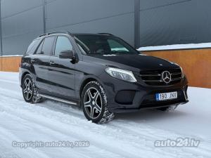 Melns Mercedes-Benz GLE-Class 2016 Tallina, ar dzinēja tilpumu 3.00 L un nobraukumu 237 tūkst. km par 19900 €, foto 3 vietnē AUTOMOTO.COM.LV