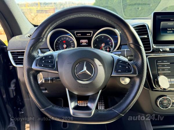 Melns Mercedes-Benz GLE-Class 2016 Tallina, ar dzinēja tilpumu 3.00 L un nobraukumu 166 tūkst. km par 33900 €, foto 8 vietnē AUTOMOTO.COM.LV
