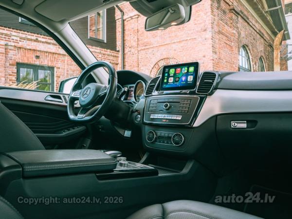 Melns Mercedes-Benz GLE-Class 2016 Tallina, ar dzinēja tilpumu 3.00 L un nobraukumu 166 tūkst. km par 31000 €, foto 10 vietnē AUTOMOTO.COM.LV