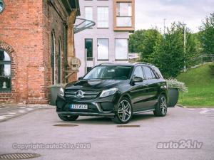 Melns Mercedes-Benz GLE-Class 2016 Tallina, ar dzinēja tilpumu 3.00 L un nobraukumu 166 tūkst. km par 31000 €, foto  vietnē AUTOMOTO.COM.LV