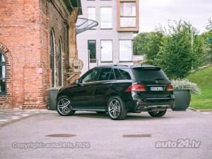 Melns Mercedes-Benz GLE-Class 2016 Tallina, ar dzinēja tilpumu 3.00 L un nobraukumu 166 tūkst. km par 31000 €, foto 4 vietnē AUTOMOTO.COM.LV