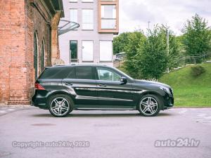 Melns Mercedes-Benz GLE-Class 2016 Tallina, ar dzinēja tilpumu 3.00 L un nobraukumu 166 tūkst. km par 31000 €, foto 7 vietnē AUTOMOTO.COM.LV
