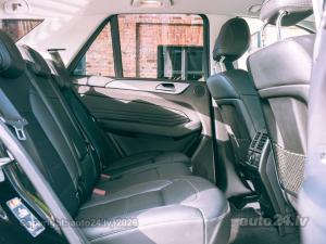 Melns Mercedes-Benz GLE-Class 2016 Tallina, ar dzinēja tilpumu 3.00 L un nobraukumu 166 tūkst. km par 31000 €, foto 15 vietnē AUTOMOTO.COM.LV