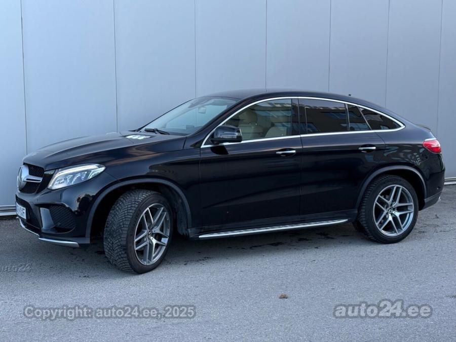 Black Mercedes-Benz GLE-Class 2017 in Tallinn, with an engine capacity of 3.00 L and mileage of 119 thousand km for 34500 €, photo 7 on AUTOMOTO.COM.LV