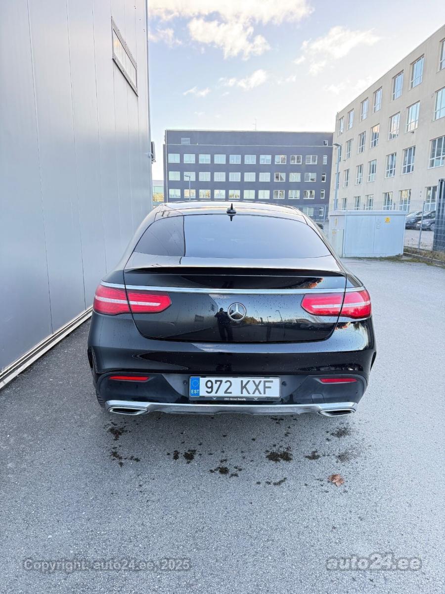 Black Mercedes-Benz GLE-Class 2017 in Tallinn, with an engine capacity of 3.00 L and mileage of 119 thousand km for 34500 €, photo 14 on AUTOMOTO.COM.LV