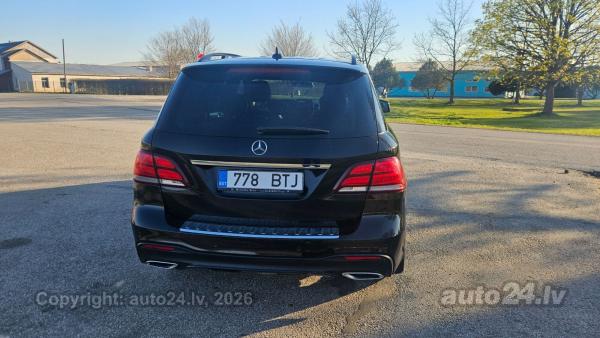 Melns Mercedes-Benz GLE-Class 2017 Viljandi, ar dzinēja tilpumu 3.00 L un nobraukumu 319 tūkst. km par 26800 €, foto 4 vietnē AUTOMOTO.COM.LV