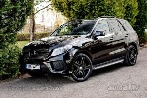 Melns Mercedes-Benz GLE-Class 2017 Pērnava, ar dzinēja tilpumu 3.00 L un nobraukumu 235 tūkst. km par 25499 €, foto  vietnē AUTOMOTO.COM.LV