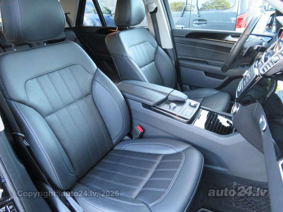 Black Mercedes-Benz GLE-Class 2017 in Tallinn, with an engine capacity of 3.00 L and mileage of 111 thousand km for 27500 €, photo 6 on AUTOMOTO.COM.LV