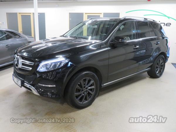Melns Mercedes-Benz GLE-Class 2017 Tallina, ar dzinēja tilpumu 3.00 L un nobraukumu 111 tūkst. km par 27500 €, foto 1 vietnē AUTOMOTO.COM.LV