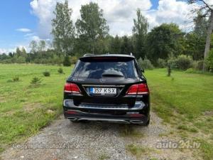 Black Mercedes-Benz GLE-Class 2018 in Tallinn, with an engine capacity of 3.00 L and mileage of 145 thousand km for 29900 €, photo 4 on AUTOMOTO.COM.LV