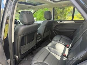 Black Mercedes-Benz GLE-Class 2018 in Tallinn, with an engine capacity of 3.00 L and mileage of 145 thousand km for 29900 €, photo 7 on AUTOMOTO.COM.LV