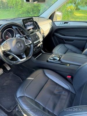 Black Mercedes-Benz GLE-Class 2018 in Tallinn, with an engine capacity of 3.00 L and mileage of 145 thousand km for 29900 €, photo 9 on AUTOMOTO.COM.LV
