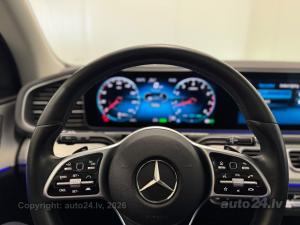 Black Mercedes-Benz GLE-Class 2019 in Tallinn, with an engine capacity of 0.00 L and mileage of 115 thousand km for 47990 €, photo 21 on AUTOMOTO.COM.LV