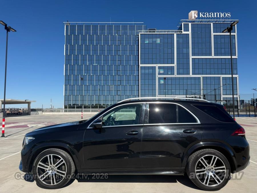 Melns Mercedes-Benz GLE-Class 2019 Tallina, ar dzinēja tilpumu 2.00 L un nobraukumu 95 tūkst. km par 39900 €, foto 3 vietnē AUTOMOTO.COM.LV