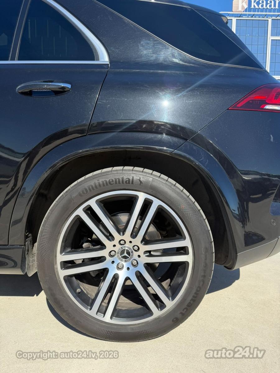 Melns Mercedes-Benz GLE-Class 2019 Tallina, ar dzinēja tilpumu 2.00 L un nobraukumu 95 tūkst. km par 39900 €, foto 7 vietnē AUTOMOTO.COM.LV