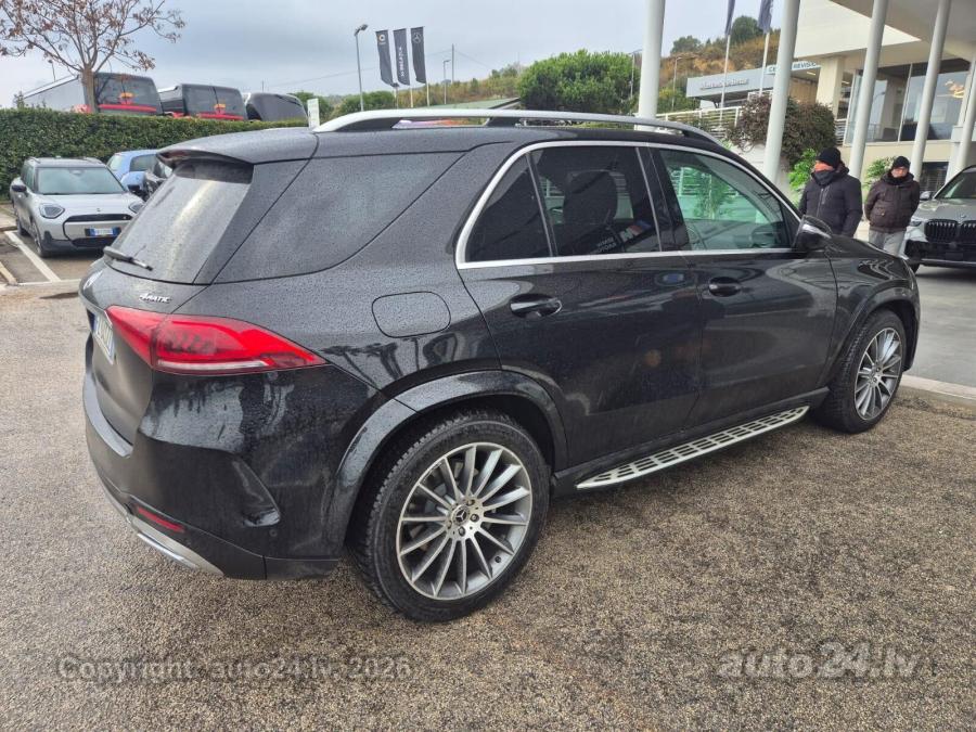 Melns Mercedes-Benz GLE-Class 2020 Tallina, ar dzinēja tilpumu 2.90 L un nobraukumu 218 tūkst. km par 36900 €, foto 4 vietnē AUTOMOTO.COM.LV