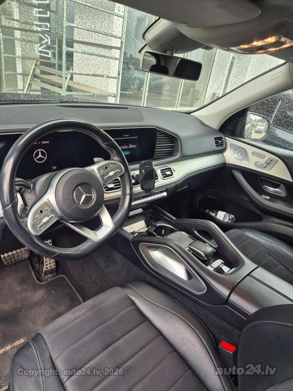 Melns Mercedes-Benz GLE-Class 2020 Tallina, ar dzinēja tilpumu 2.90 L un nobraukumu 218 tūkst. km par 36900 €, foto 4 vietnē AUTOMOTO.COM.LV