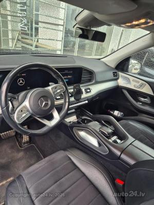 Melns Mercedes-Benz GLE-Class 2020 Tallina, ar dzinēja tilpumu 2.90 L un nobraukumu 218 tūkst. km par 36900 €, foto 5 vietnē AUTOMOTO.COM.LV