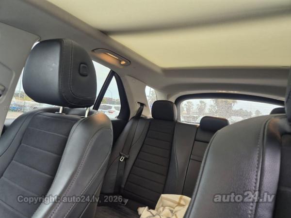 Melns Mercedes-Benz GLE-Class 2020 Tallina, ar dzinēja tilpumu 2.90 L un nobraukumu 218 tūkst. km par 36900 €, foto 5 vietnē AUTOMOTO.COM.LV