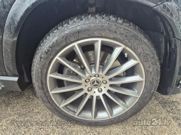 Melns Mercedes-Benz GLE-Class 2020 Tallina, ar dzinēja tilpumu 2.90 L un nobraukumu 218 tūkst. km par 36900 €, foto 7 vietnē AUTOMOTO.COM.LV